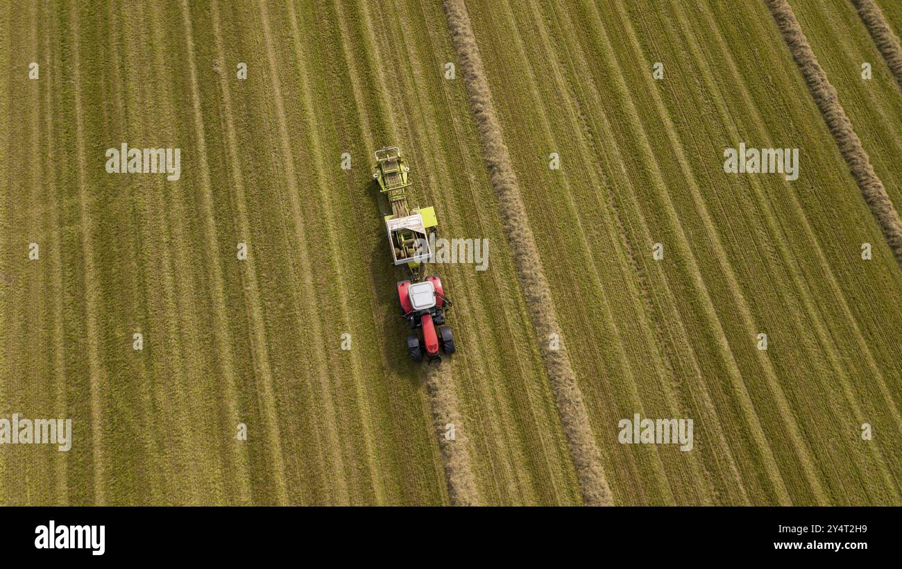 Top down view farming tractor hi-res stock photography and images - Alamy