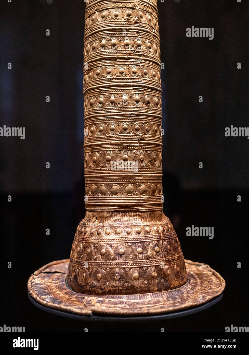 Berlin Gold Hat - Golden Hats of the Bronze Age in the Neues Museum in ...