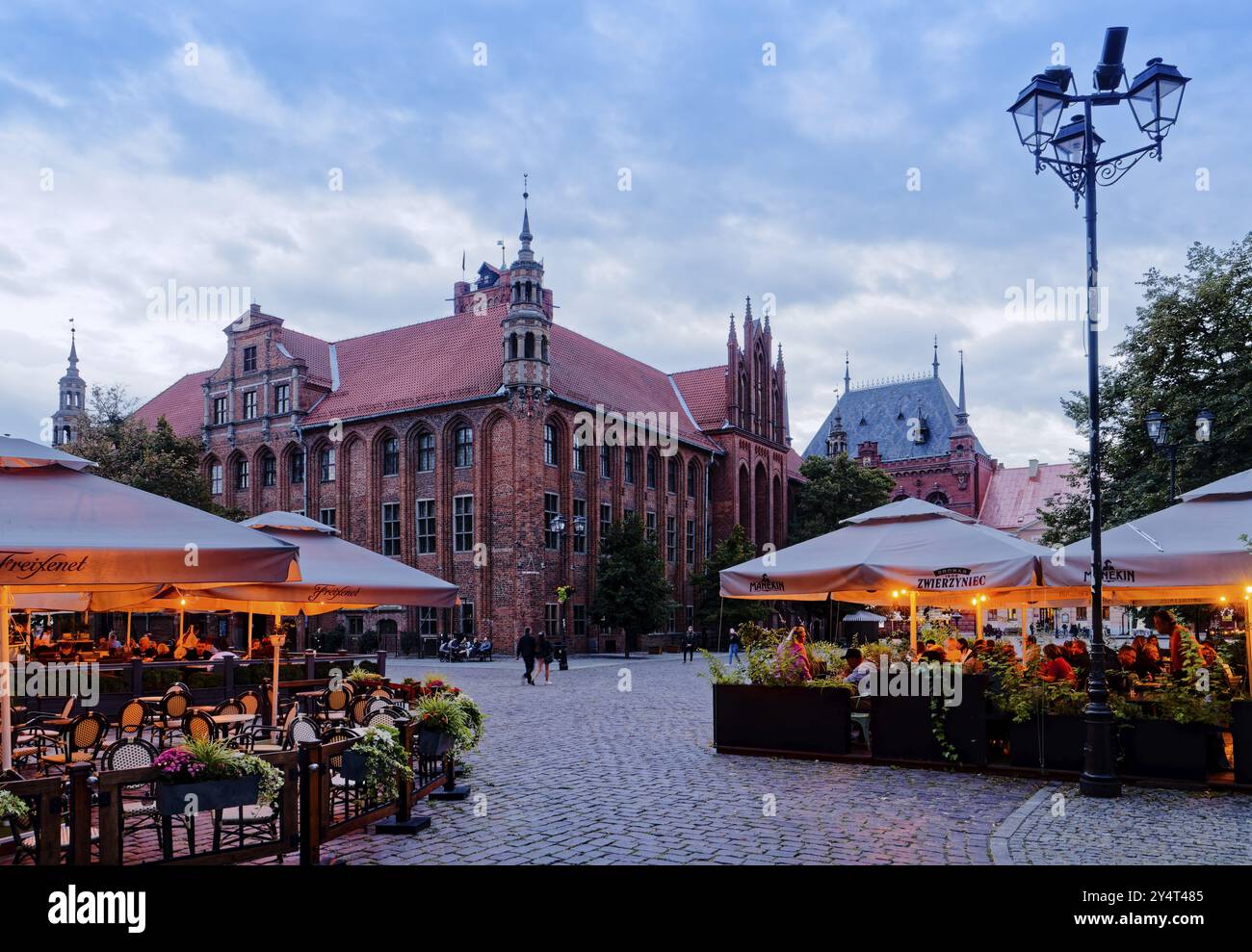 The lights come on in the restaurants in Panni Marii Street in the ...