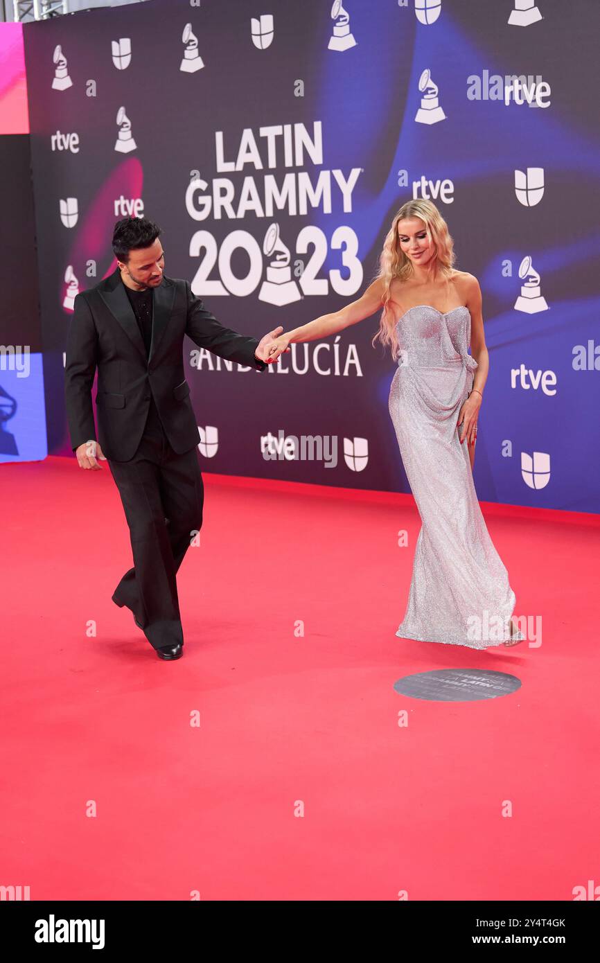 Luis Fonsi, Agueda Lopez attends the red carpet during the 24th Annual ...