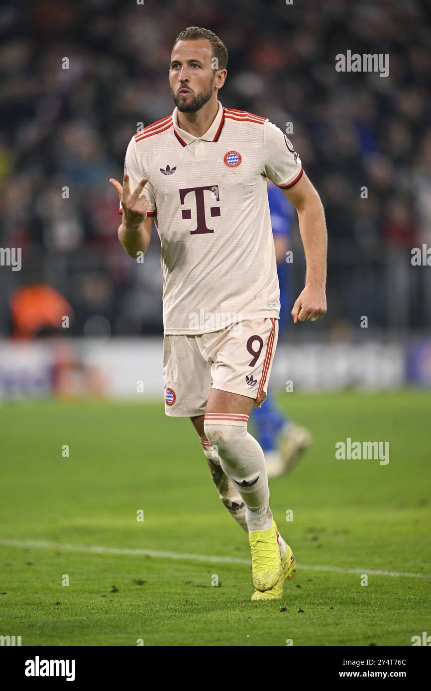 Goal celebration, Harry Kane FC Bayern Munich FCB (09) celebrates hat ...
