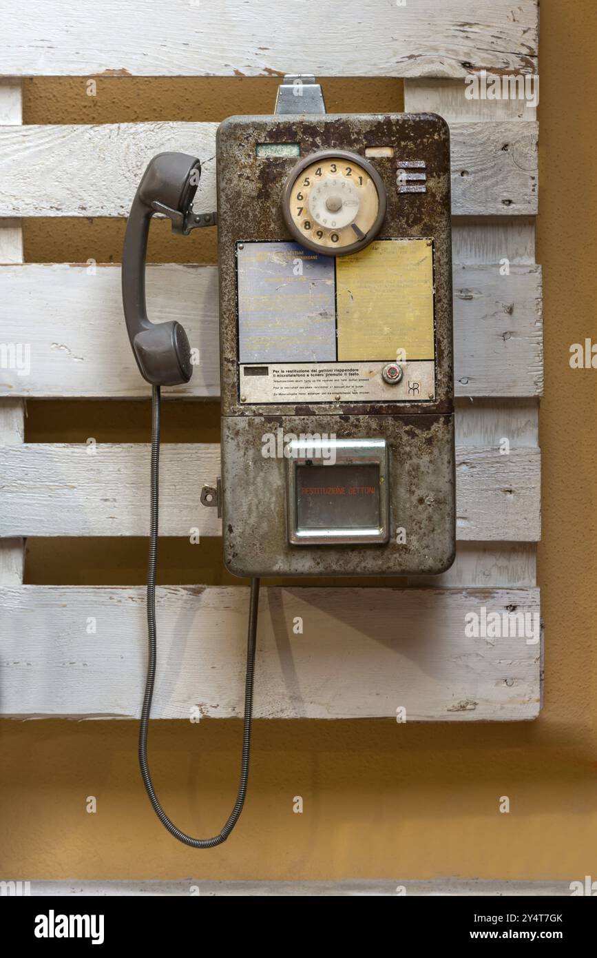 History of communication technology hi-res stock photography and images ...