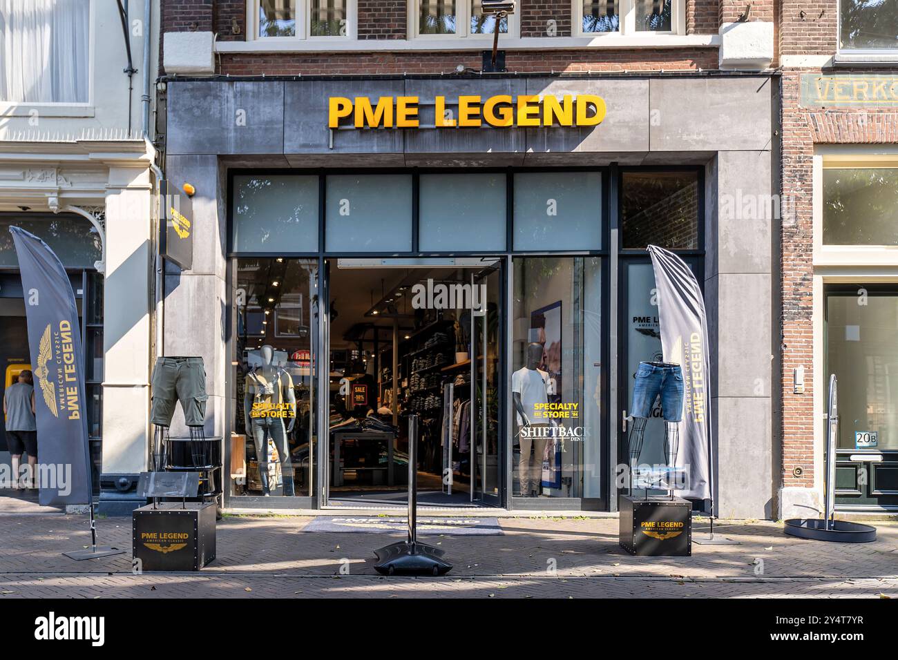 Pme legend logo hi-res stock photography and images - Alamy