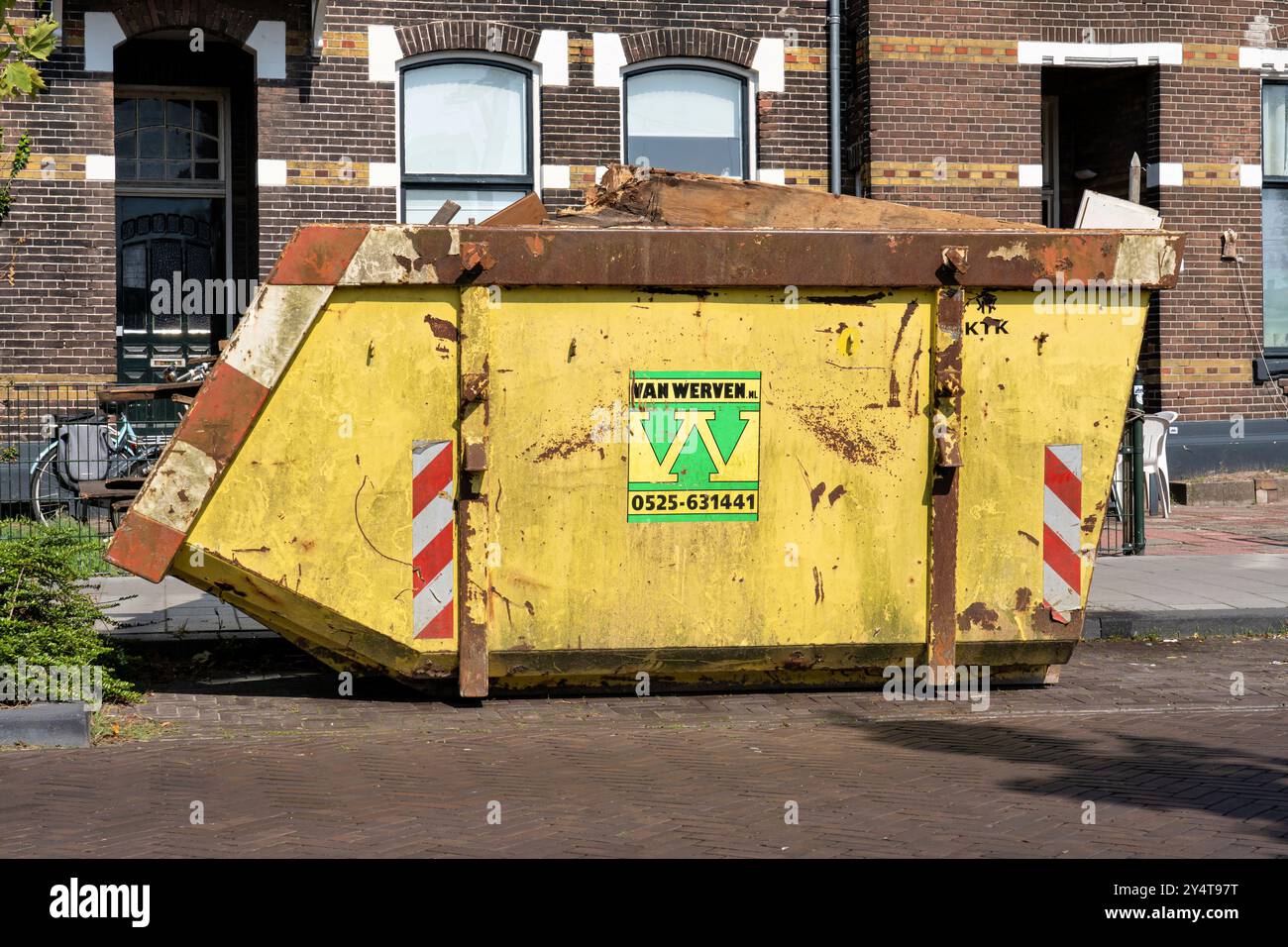 Container van storage hi-res stock photography and images - Alamy