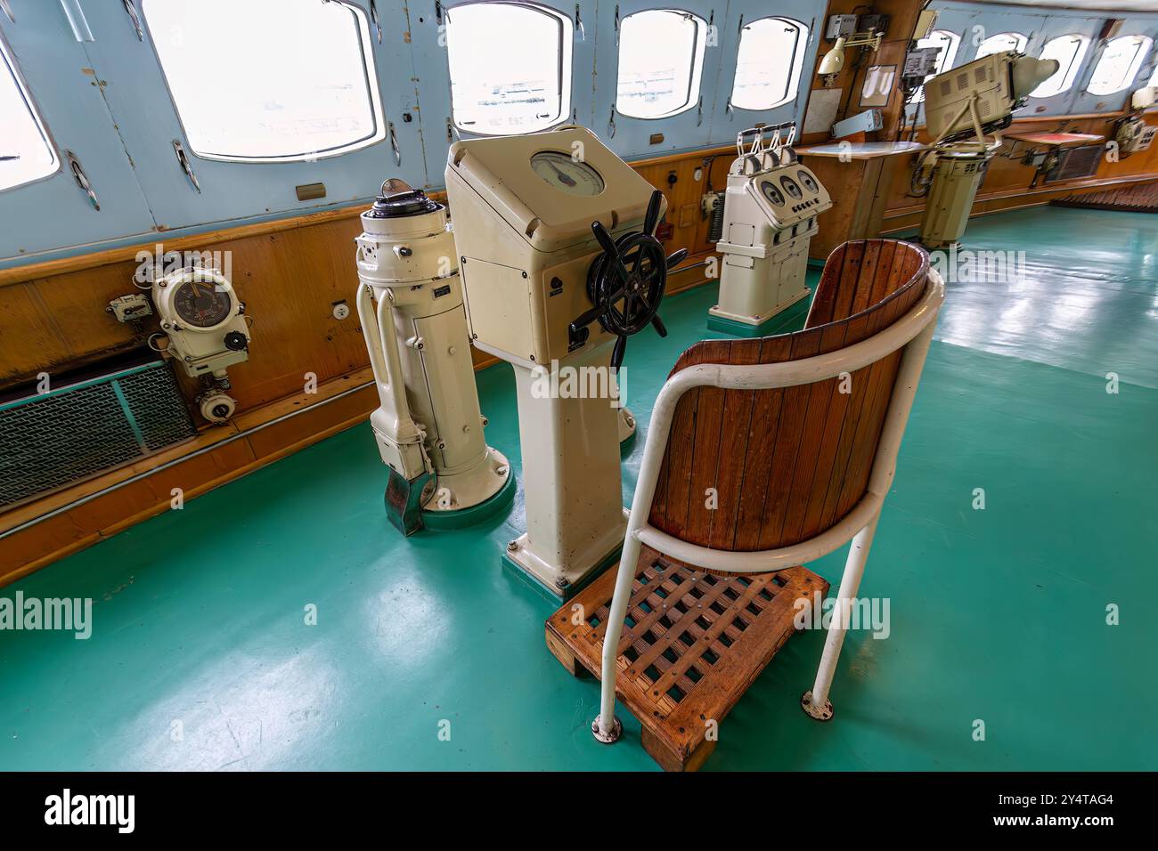 The world's first nuclear powered surface ship, the Soviet ice breaker ...