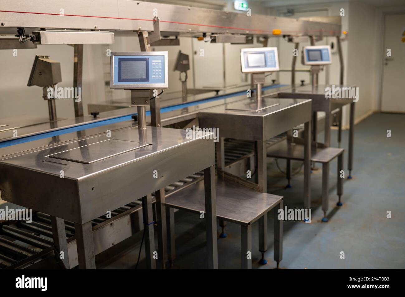 fruit and vegetable packing line Stock Photo - Alamy