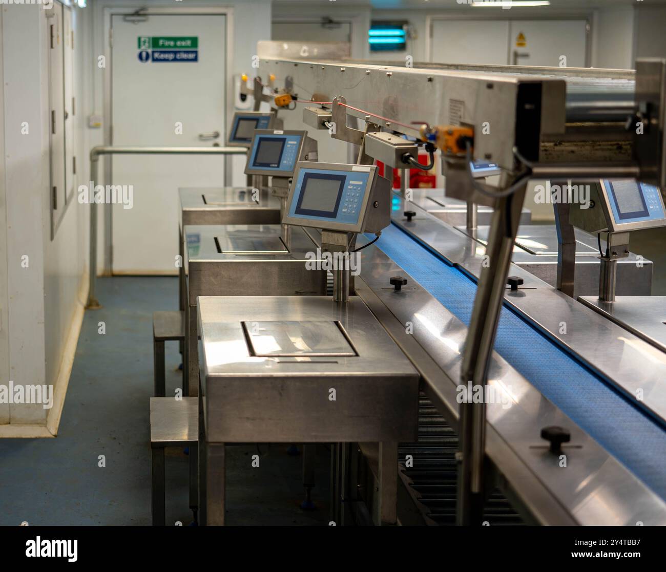 fruit and vegetable packing line Stock Photo - Alamy