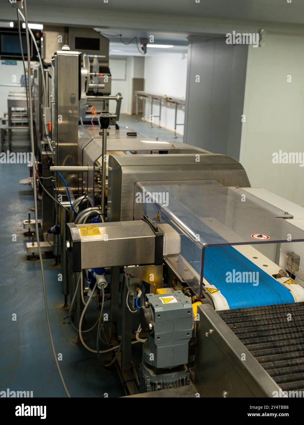 fruit and vegetable packing line Stock Photo - Alamy