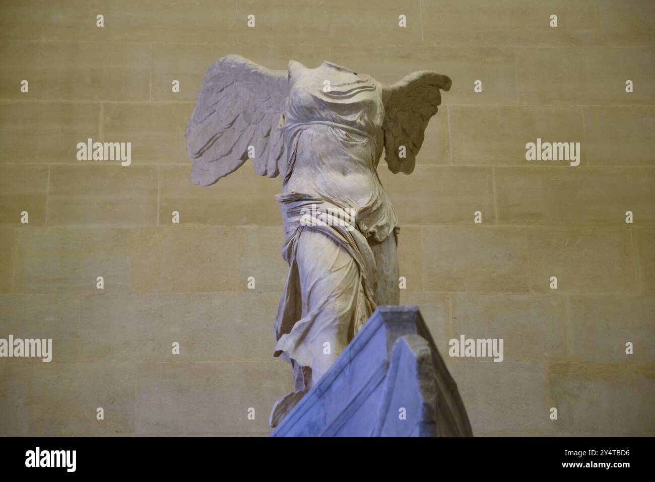Victoire de Samothrace (Winged Victory of Samothrace), a Greek ...