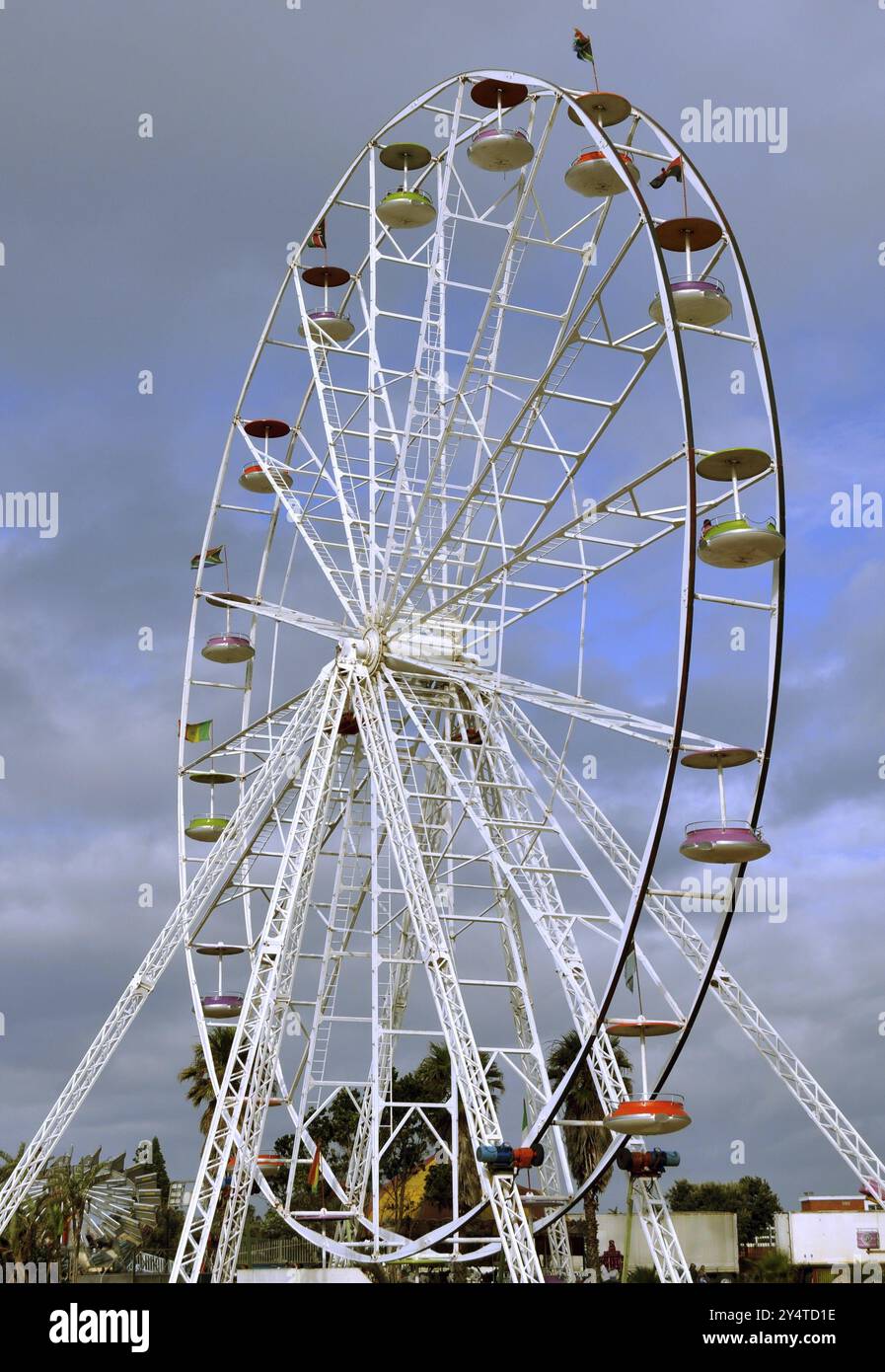 Big ferris wheels hi-res stock photography and images - Alamy