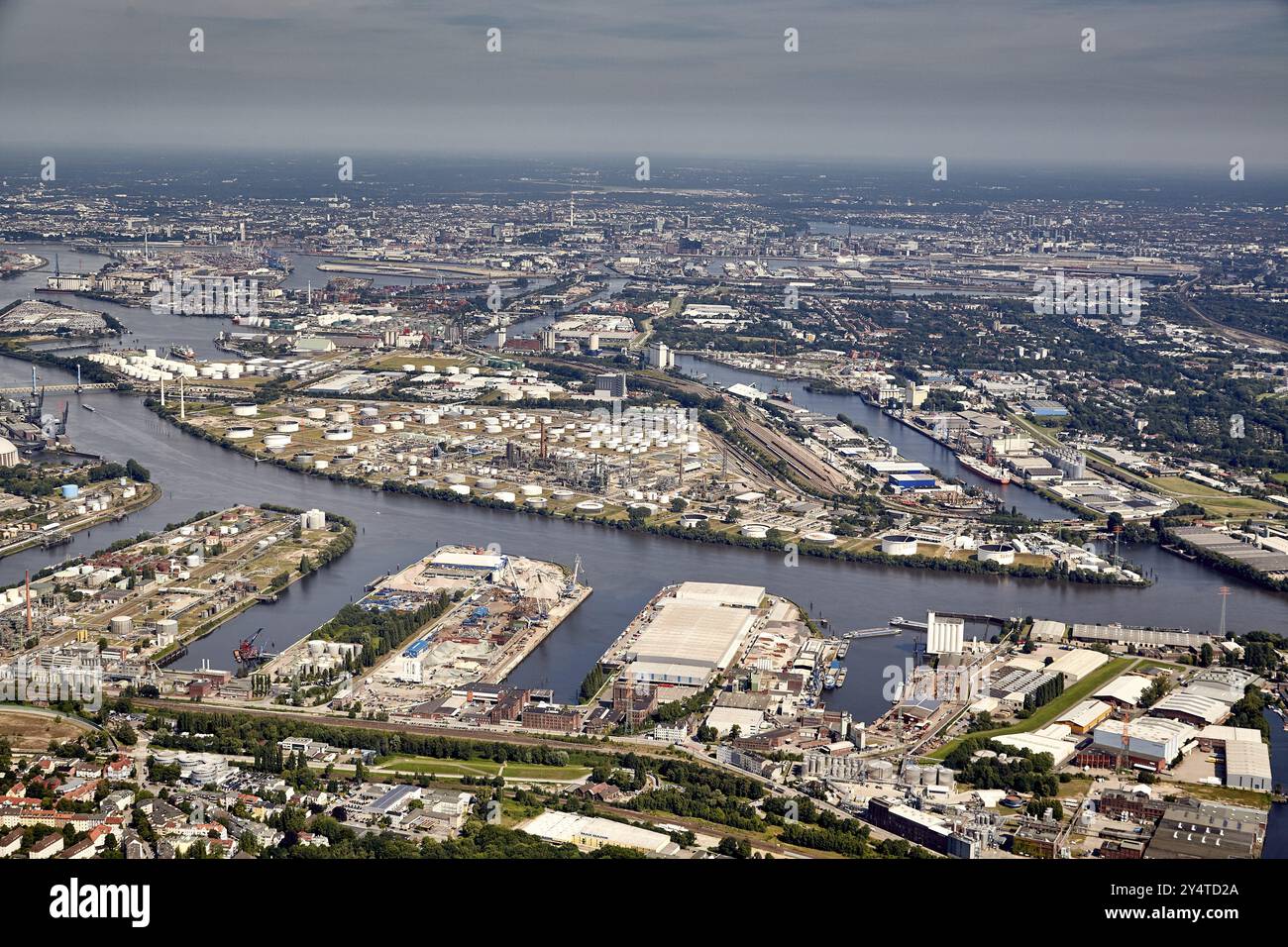 Hamburg, harbour, in the foreground you can see the Shell refinery with ...