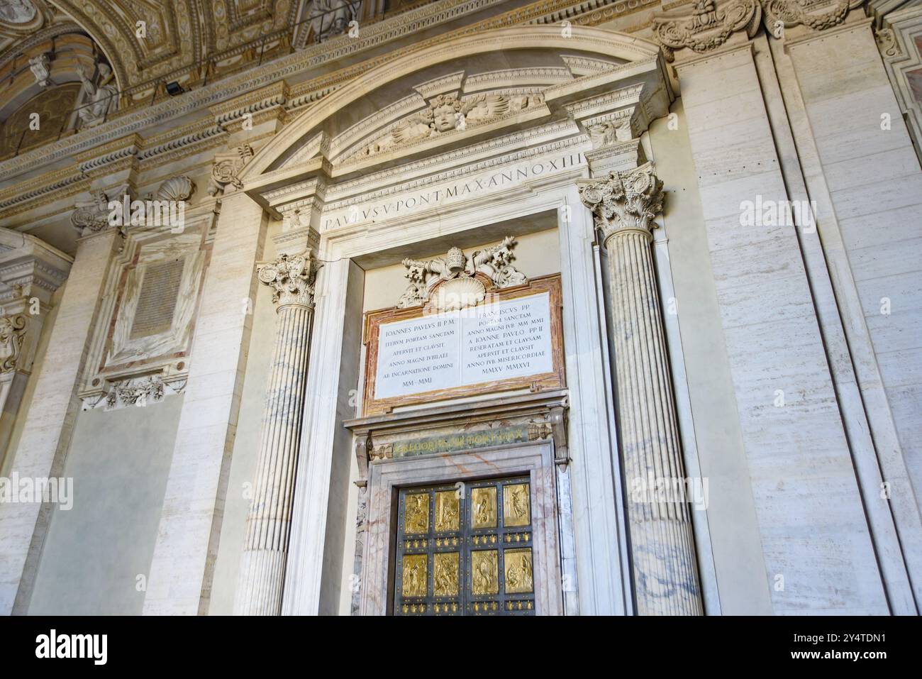 The holy door in st peters basilica hi-res stock photography and images ...