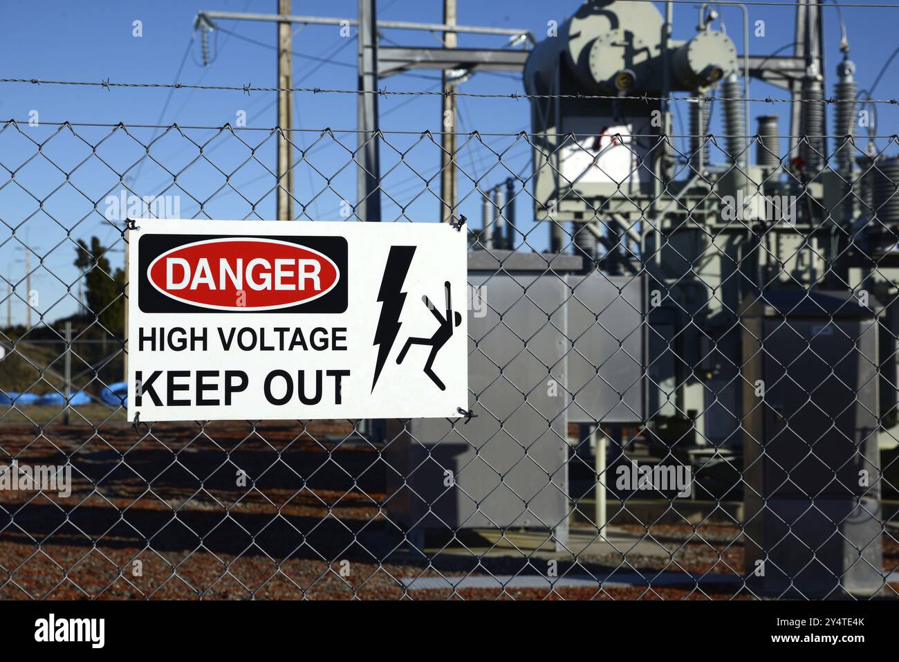 Signage warns people against accessing an electrical sub-station Stock ... Signage warns people against accessing an electrical sub-station Stock ...