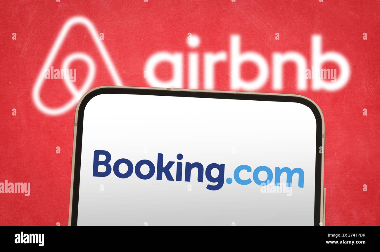 Airbnb and Booking displayed on smartphone Stock Photo - Alamy