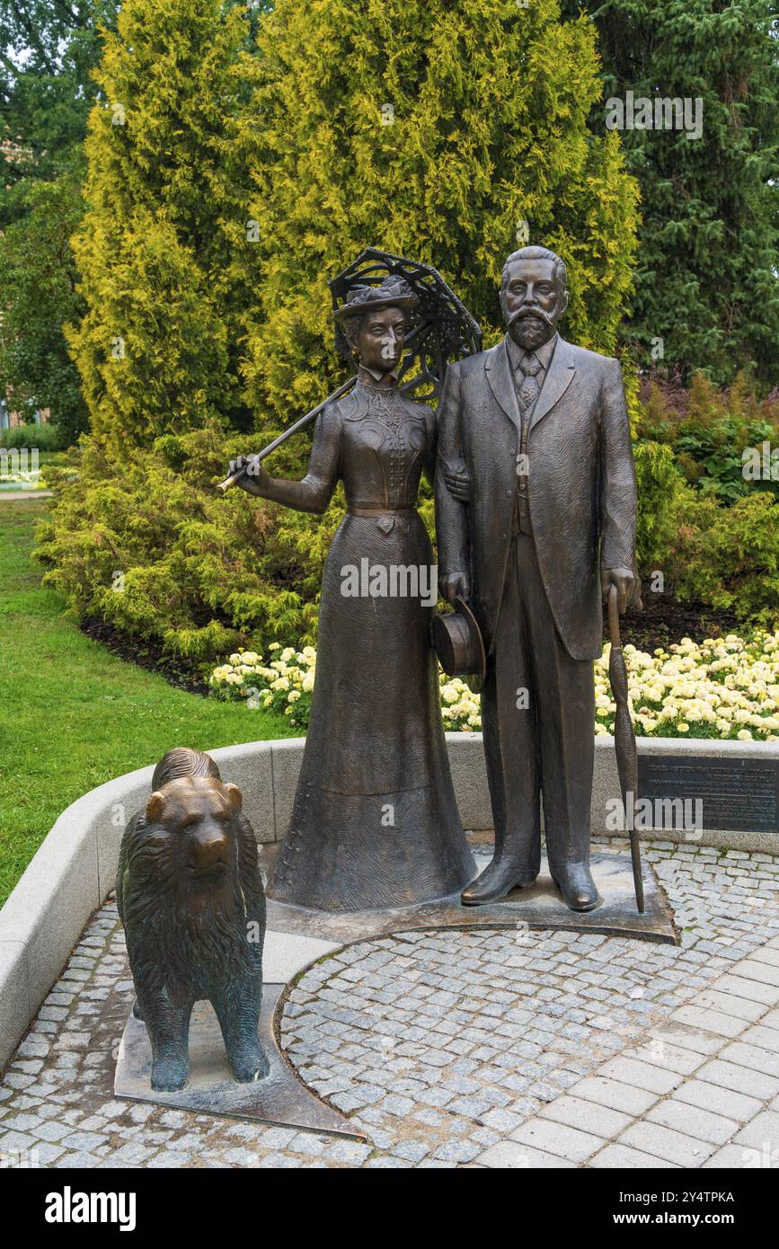 Statue of George Armitstead in the National Opera gardens in Riga ...