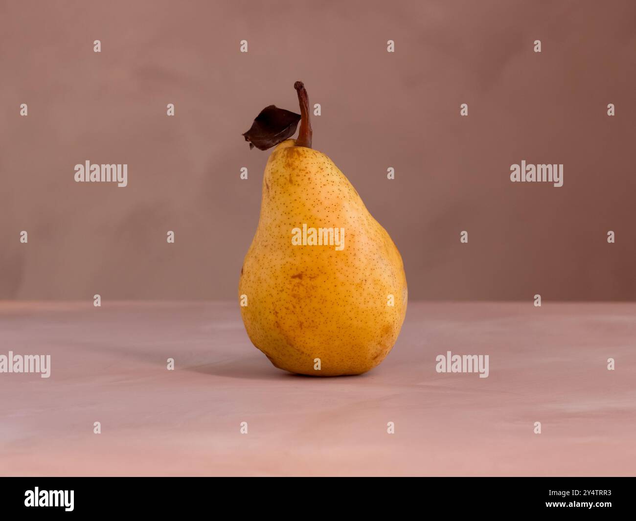 pear one fruit provides the body with many vitamins and minerals, is a ...