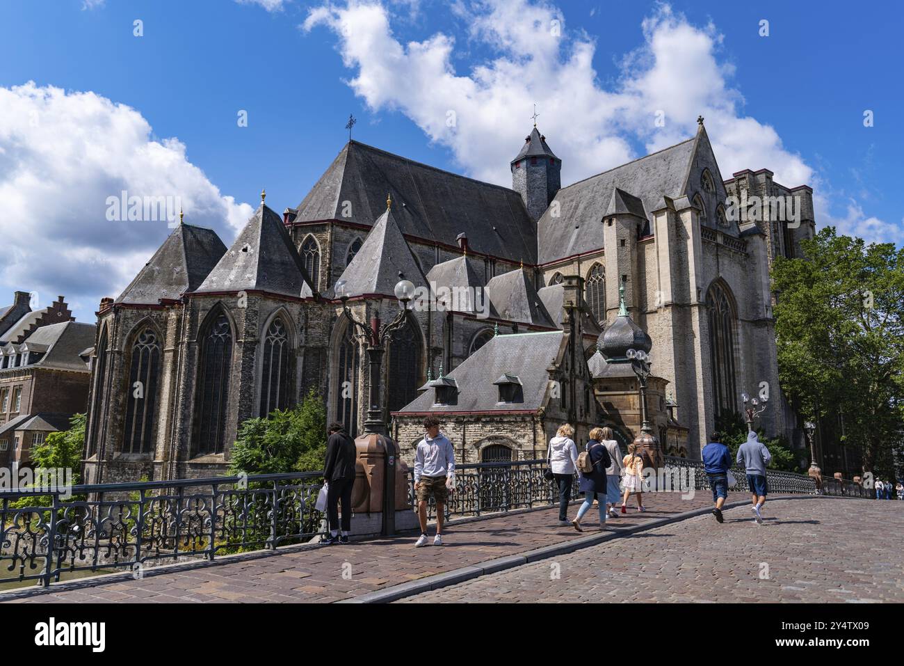 Saint michaels bridge church hi-res stock photography and images - Alamy