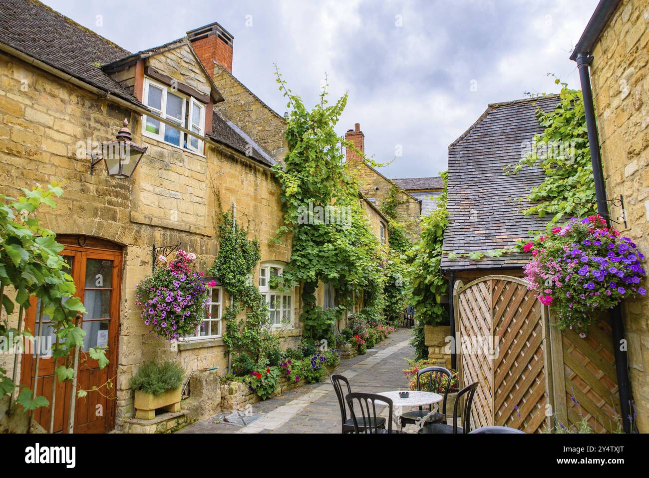 Traditional rural houses in Cotswolds area, England, UK Stock Photo - Alamy