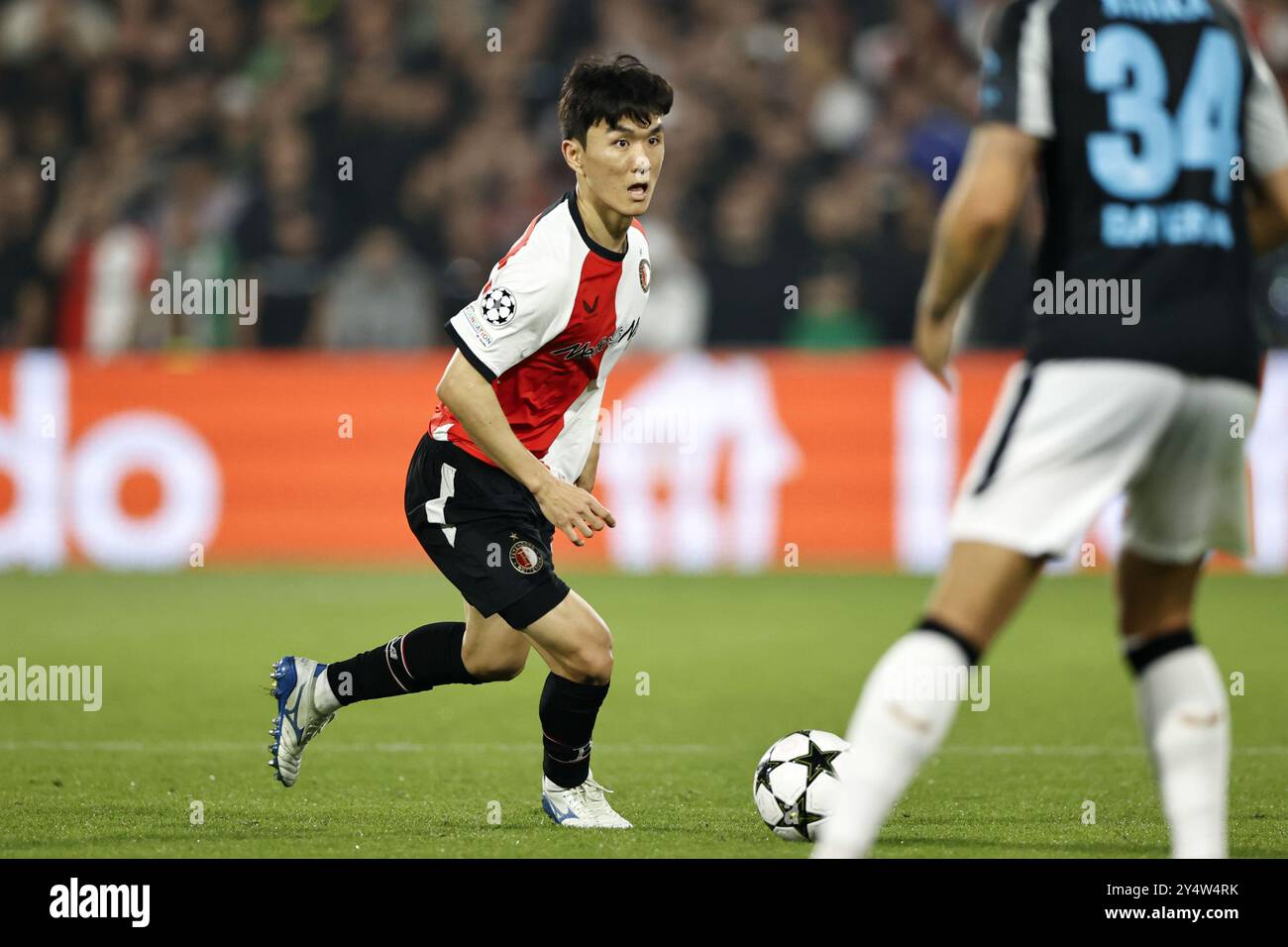 ROTTERDAM - Inbeom Hwang of Feyenoord during the UEFA Champions League ...