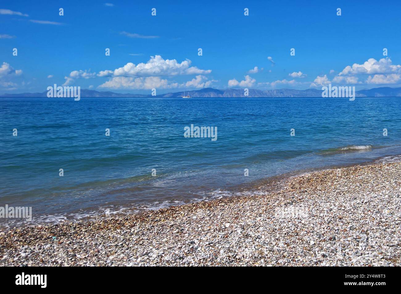 Griechische Inseln. Griechenland, Rhodos. Kies-Strand in Ixia - Kritika ...