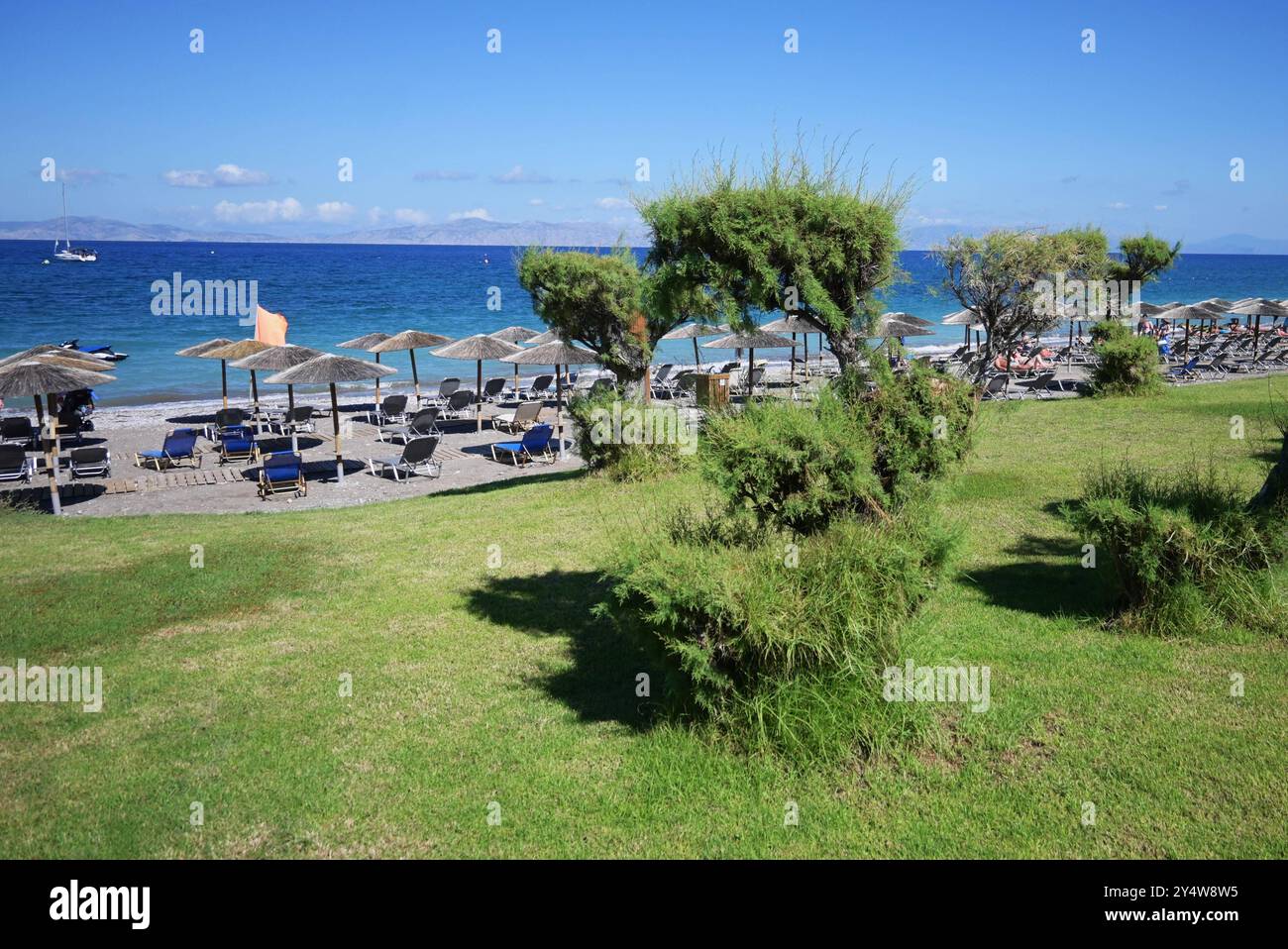 Griechische Inseln. Griechenland, Rhodos. Kies-Strand in Ixia - Kritika ...