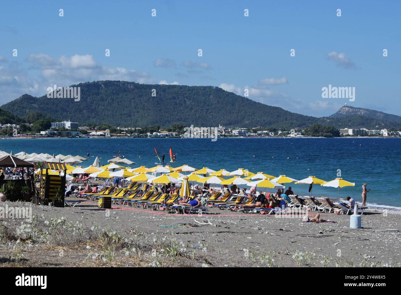Griechische Inseln. Griechenland, Rhodos. Kies-Strand in Ixia - Kritika ...