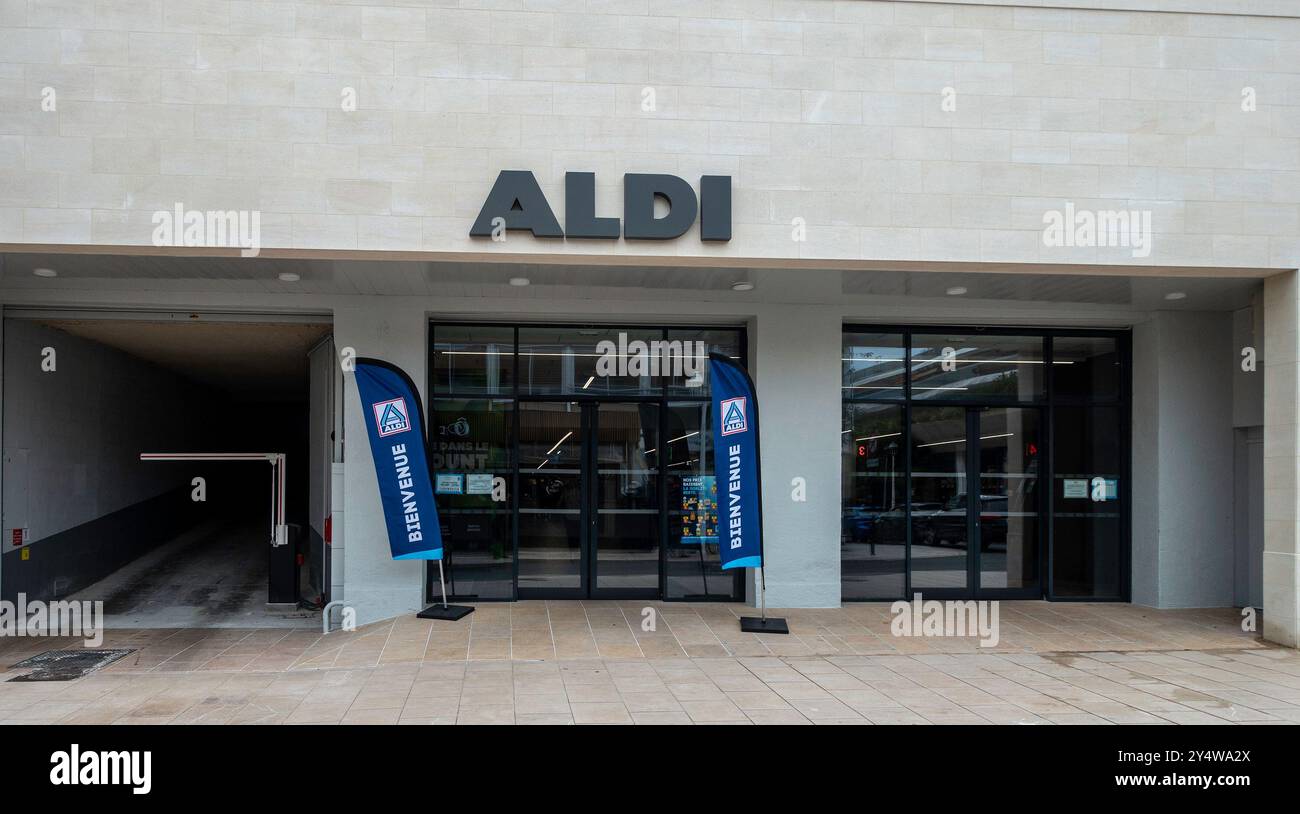 Aldi store france hi-res stock photography and images - Alamy