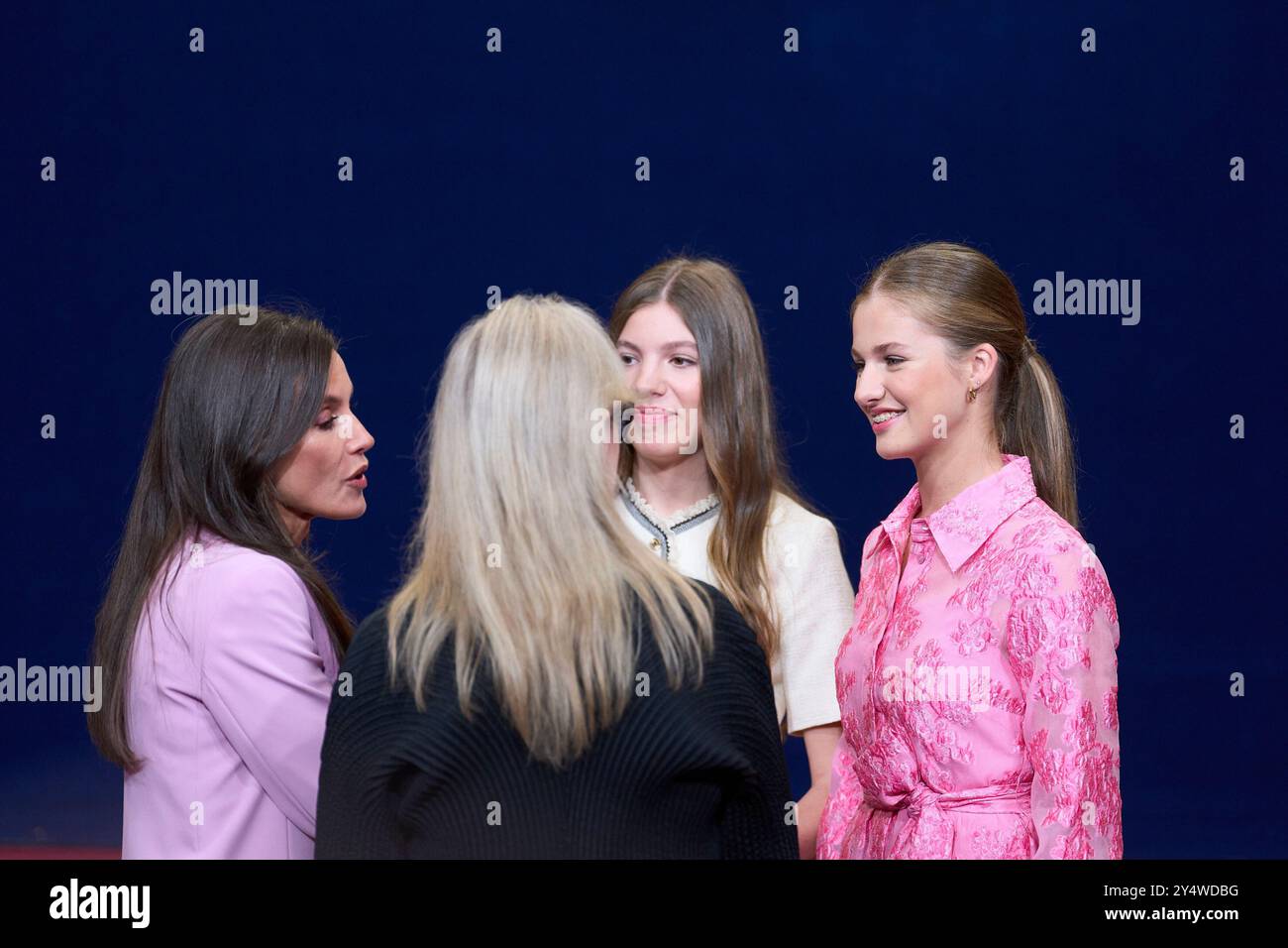 Queen Letizia of Spain, Crown Princess Leonor, Princess Sofia, Meryl ...