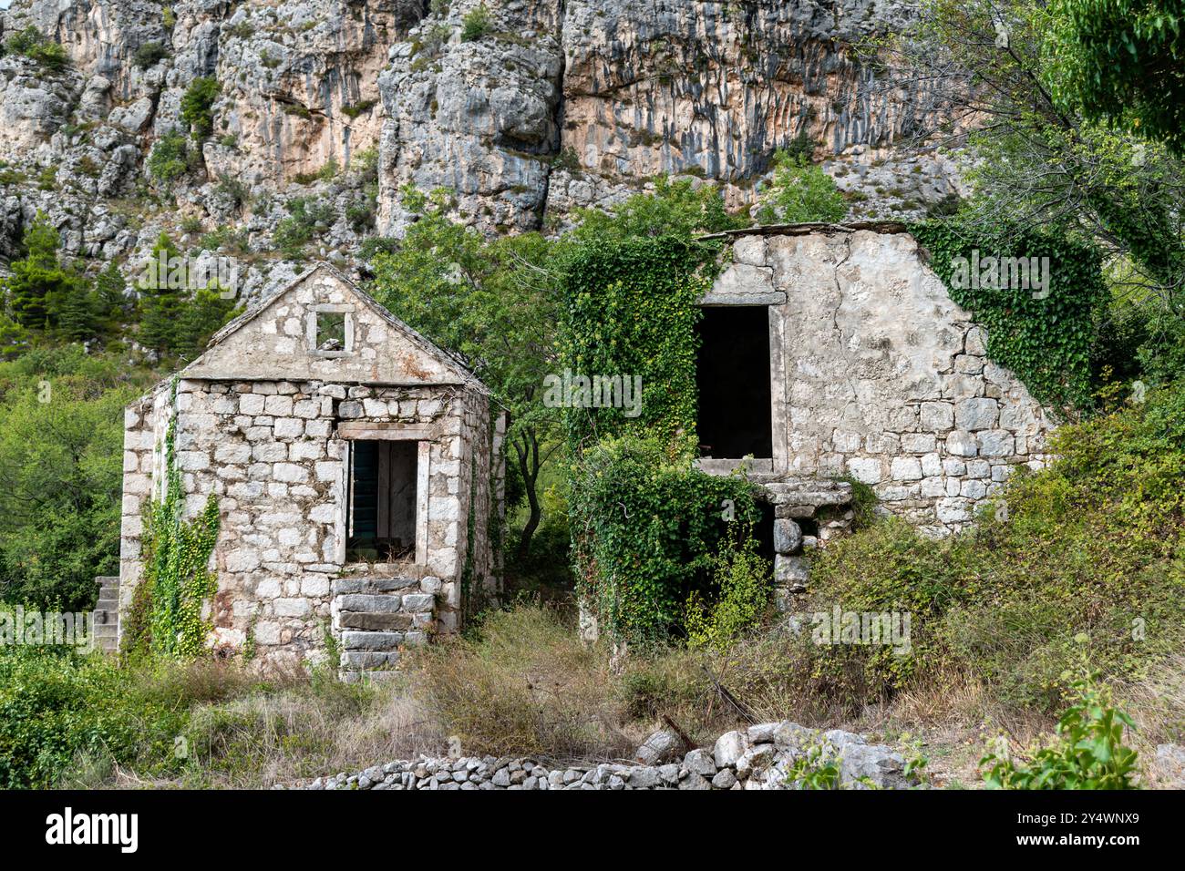 Makarska croatia view old church hi-res stock photography and images ...