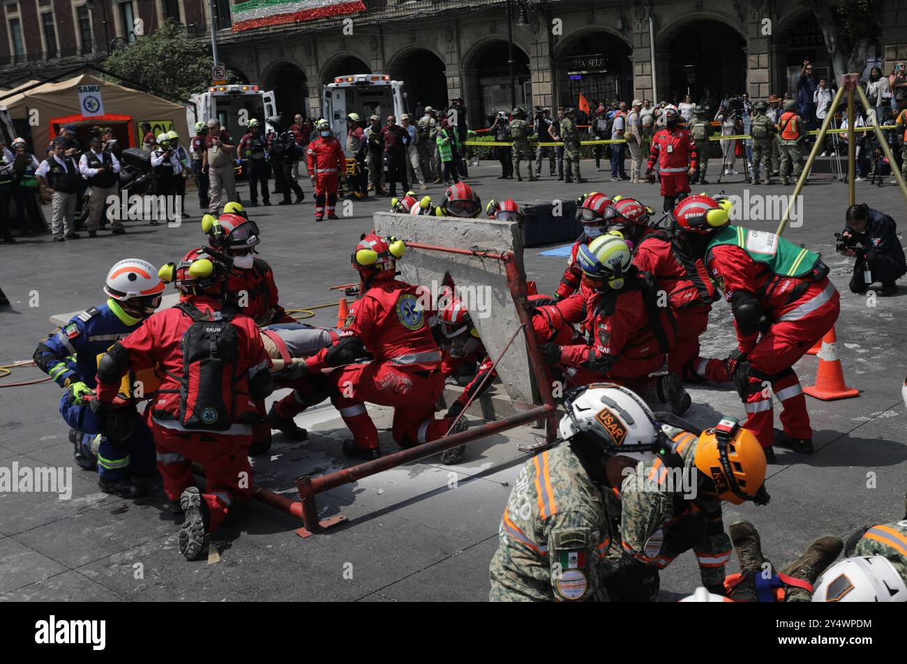 Non Exclusive: Rescuers and firefighters simulate an accident caused by ...