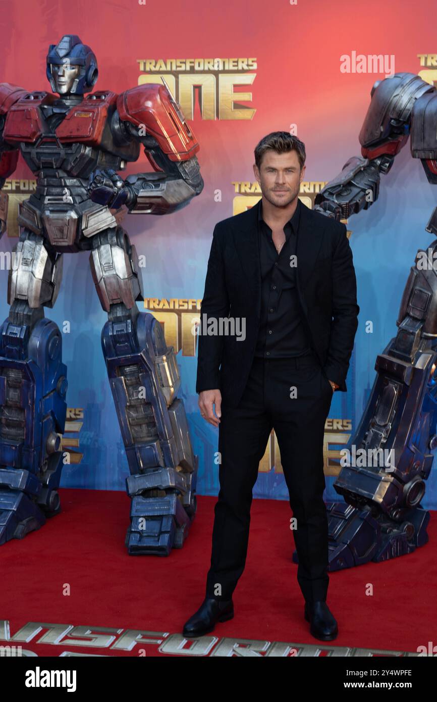 Chris Hemsworth/Orion Pax/Optimus Prime Stock Photo - Alamy