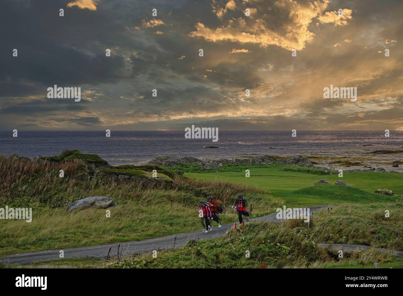 Lofoten links golf club hi-res stock photography and images - Alamy
