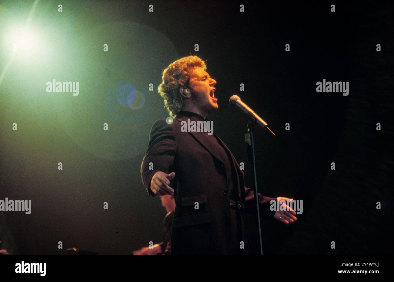 MICHAEL BALL, HOME CONCERT, 1996: Welsh singer Michael Ball at his ...