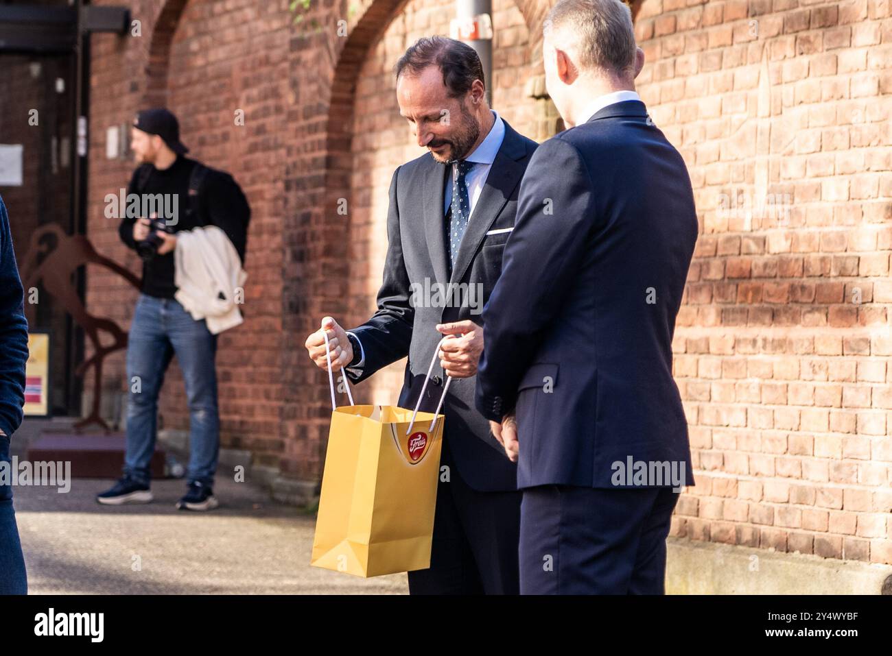 Oslo 20240919. Norwegian Crown Prince Haakon visits the Freia chocolate ...