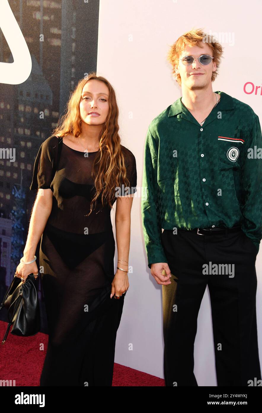HOLLYWOOD, CALIFORNIA - SEPTEMBER 18: (L-R) Sara Thompson and George ...