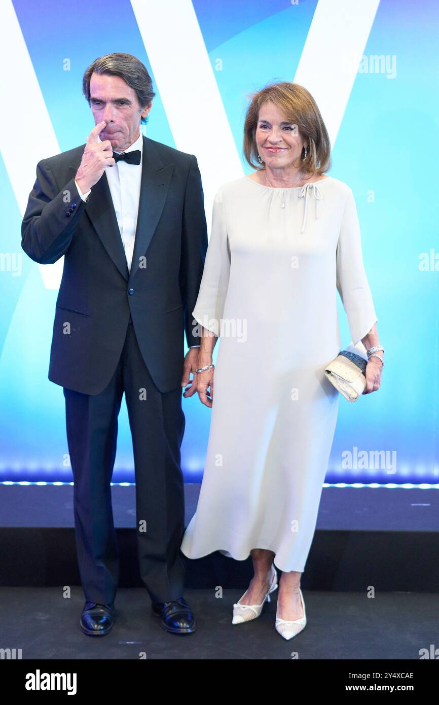Jose Maria Aznar, Ana Botella attend 'Luca de Tena', 'Mariano de Cavia ...