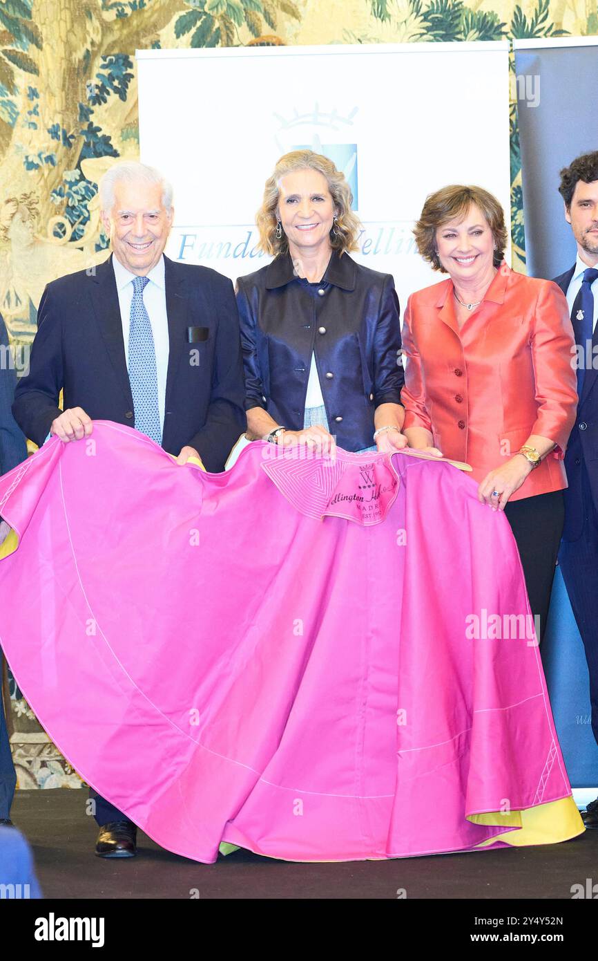 Princess Elena de Borbon, Mario Vargas Llosa during 'Capote De Las ...