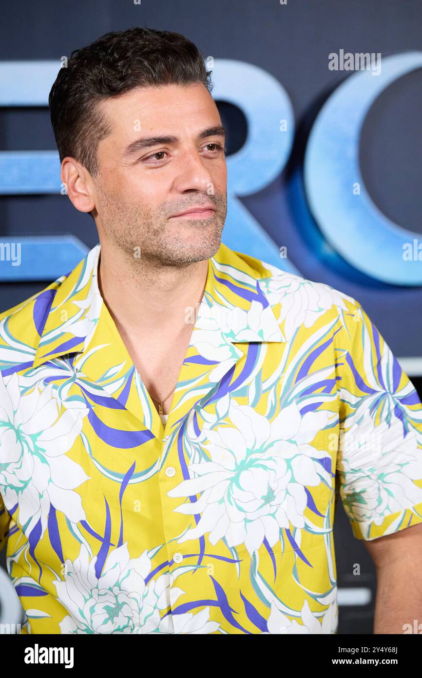 Oscar Isaac attends 'Moon Knight' photocall at Villamagna Hotel on ...