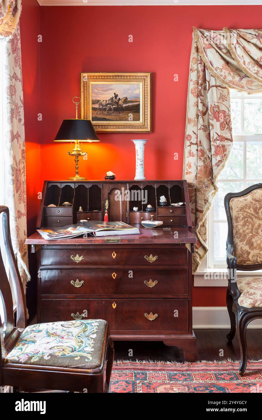 Antique brass neoclassical oil lamp hi-res stock photography and images ...