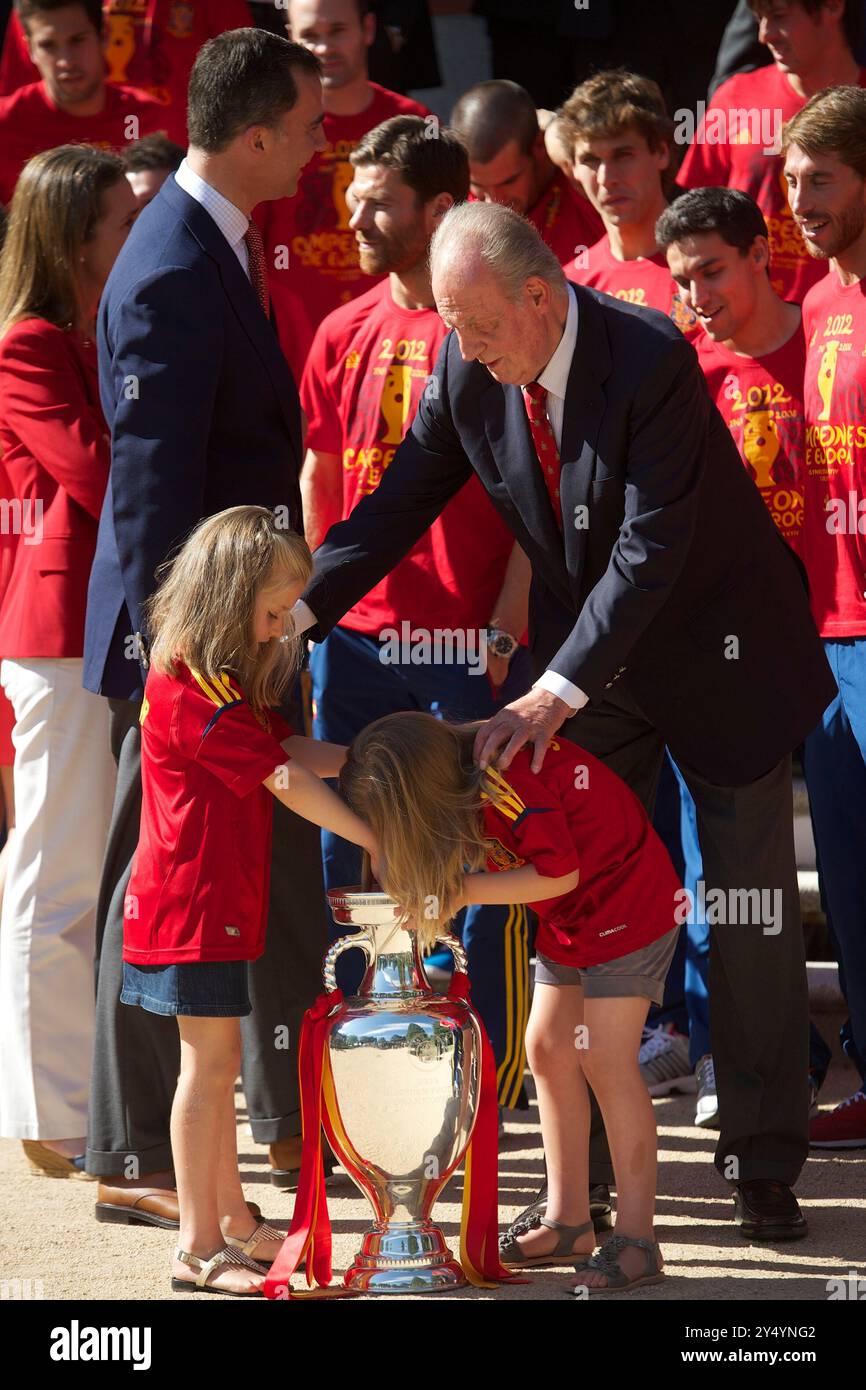 King Juan Carlos, Prince Felipe, Princess Letizia, Princess Elena ...