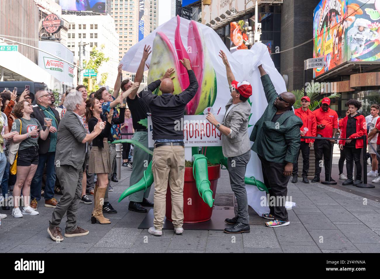 Atmosphere during 'Little Shop of Horrors' unveiling 'Audrey II' Times ...