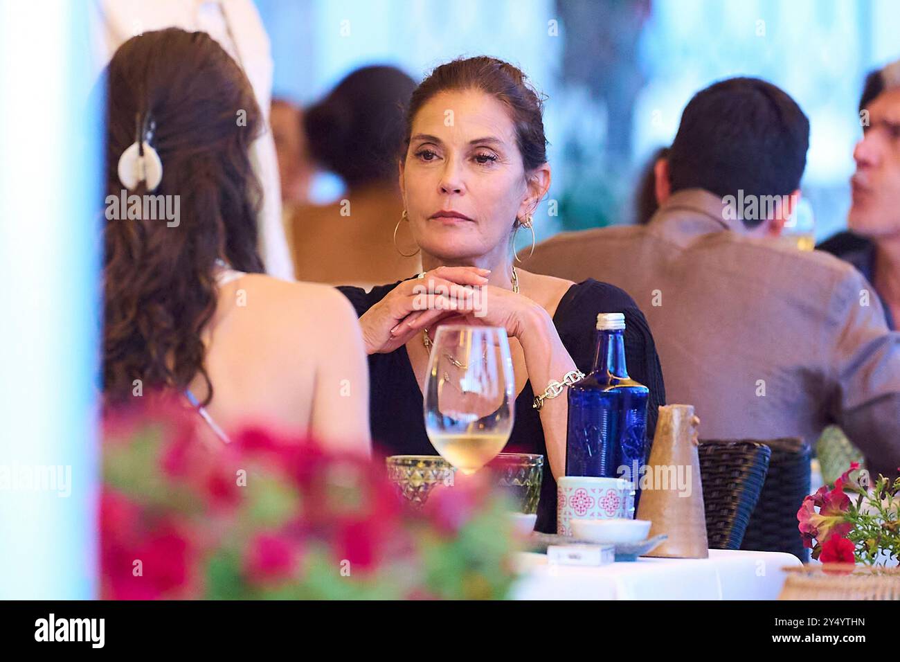 Teri Hatcher dinner with her daughter at Mia Restaurant on August 4 ...