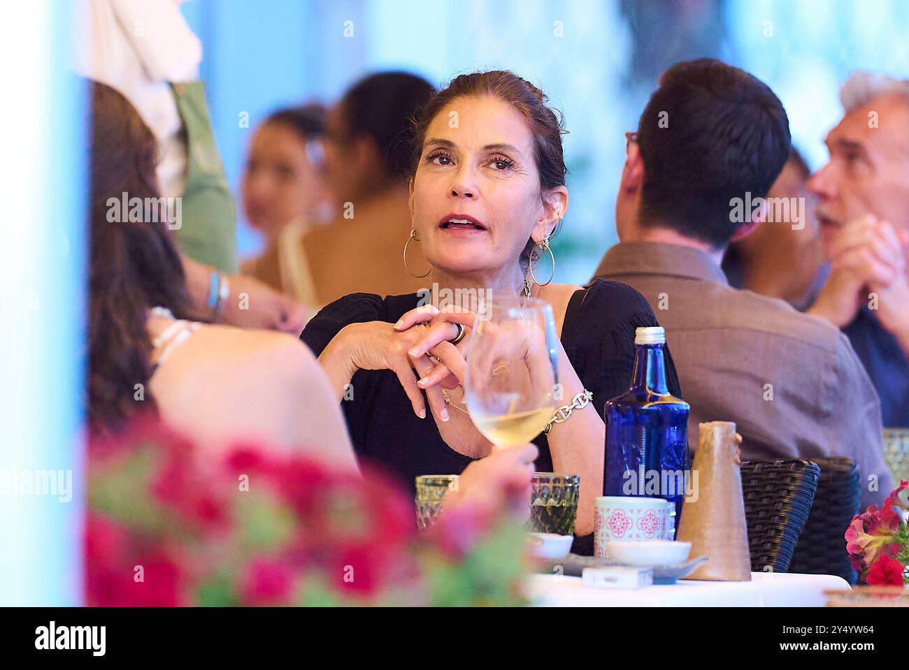 Teri Hatcher dinner with her daughter at Mia Restaurant on August 4 ...