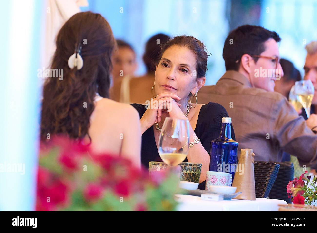 Teri Hatcher dinner with her daughter at Mia Restaurant on August 4 ...
