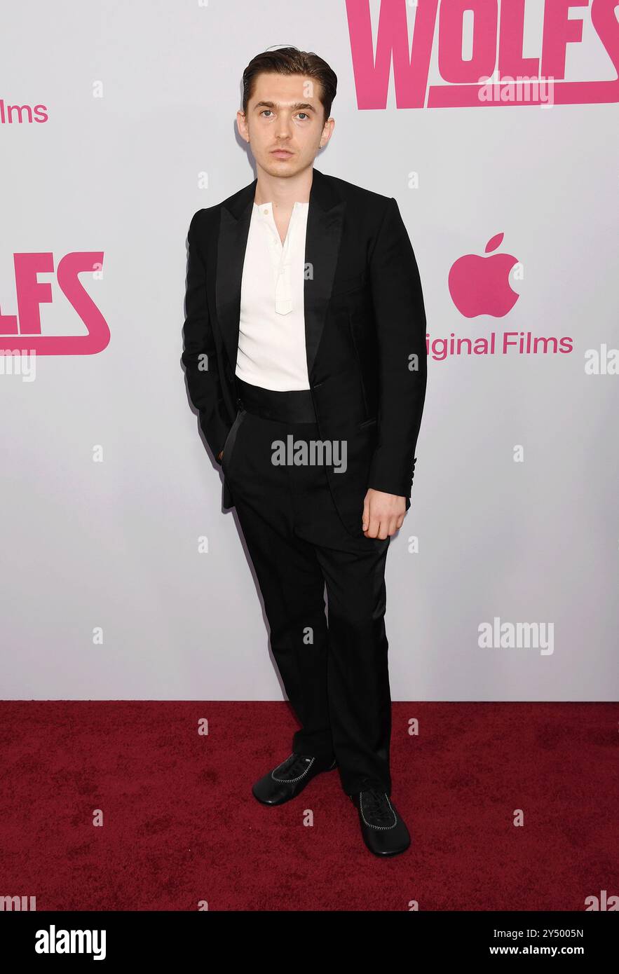 HOLLYWOOD, CALIFORNIA - SEPTEMBER 18: Austin Abrams attends the ...
