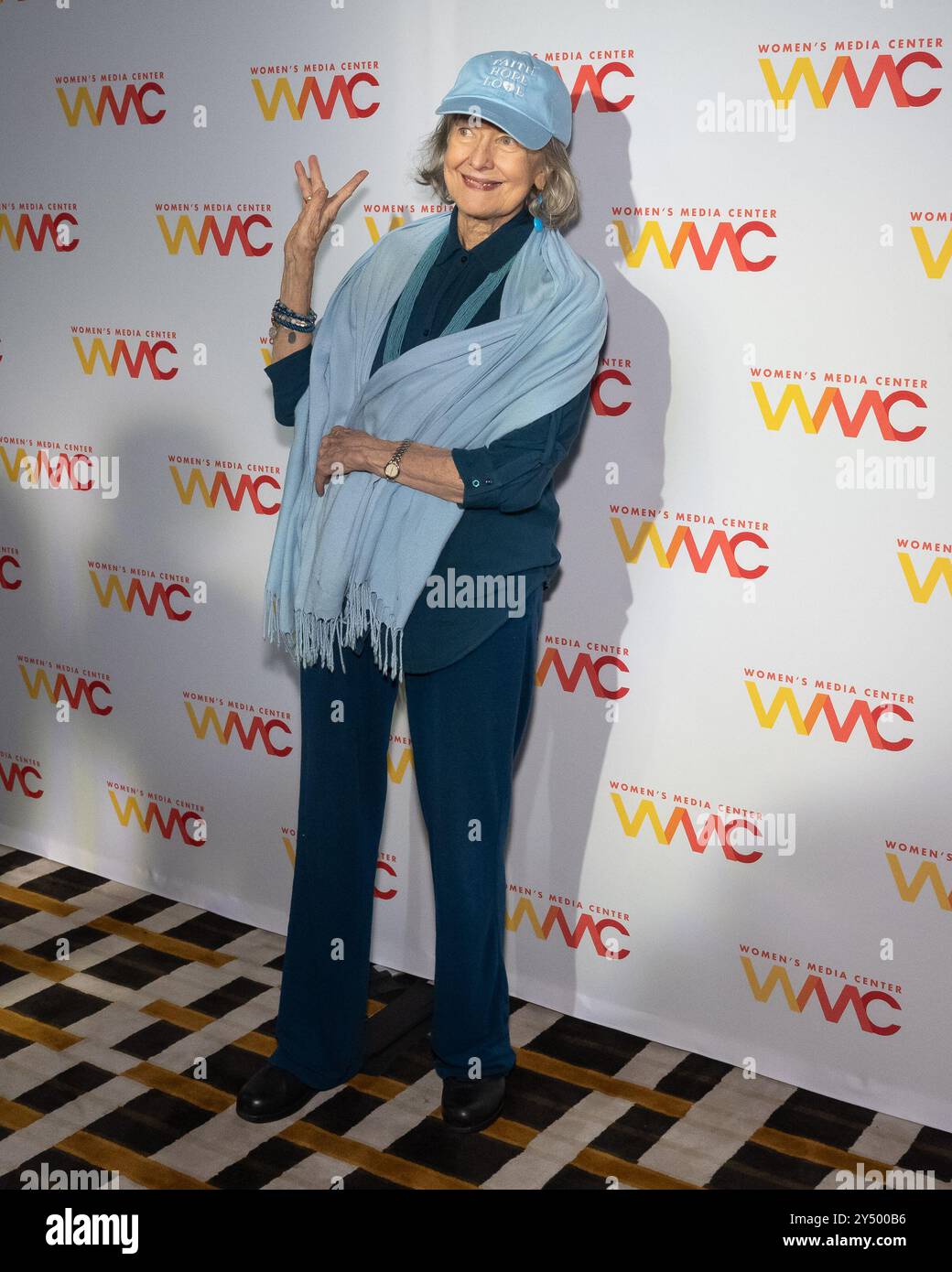 New York, USA. 19th Sep, 2024. Helen LaKelly Hunt arrives on the red ...