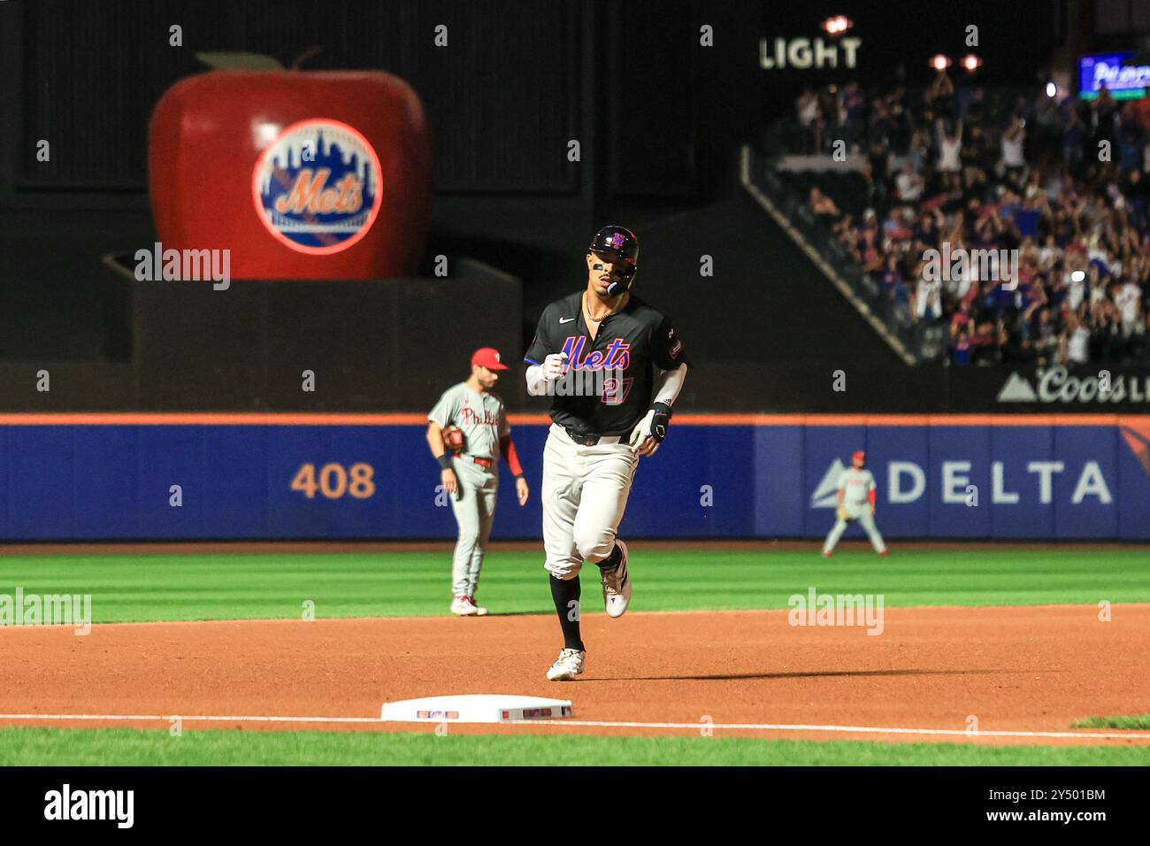 New York Mets Mark Vientos #27 rounds bases after hitting a solo home ...