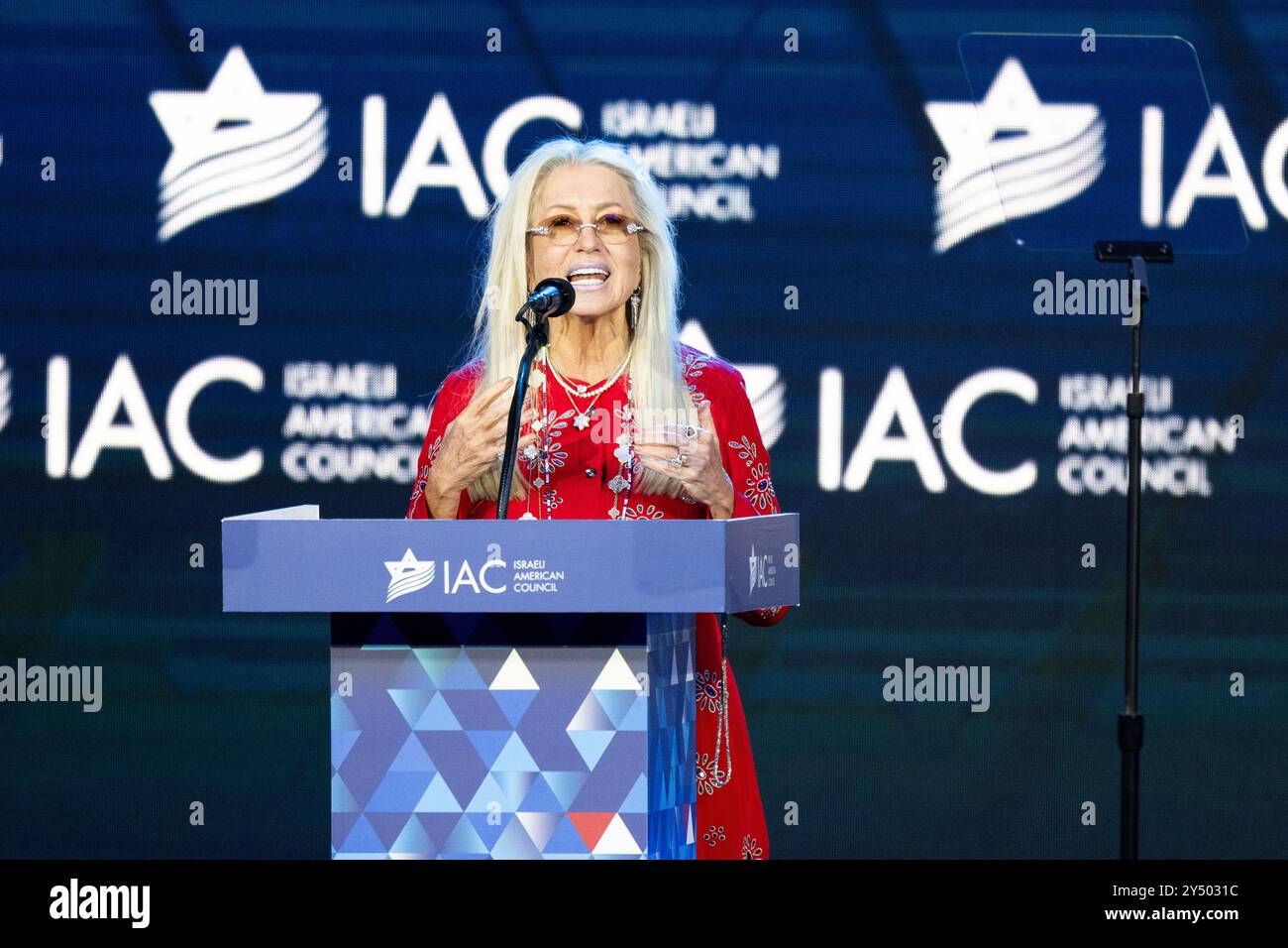 Dr. Miriam Adelson speaking at the Israeli-American Council (IAC ...