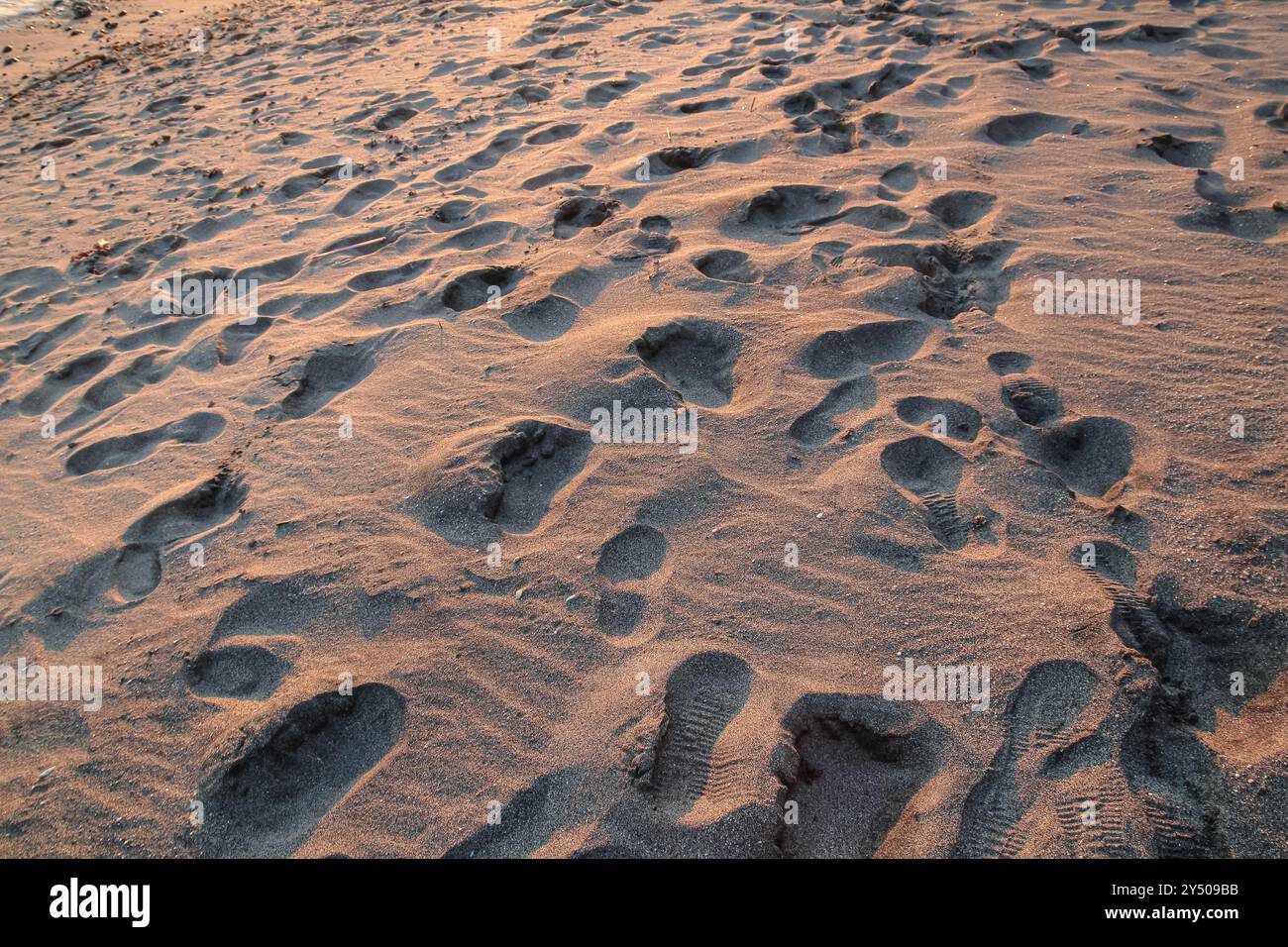 Foot mark in the beach hi-res stock photography and images - Alamy