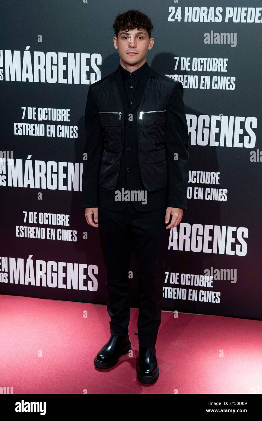 Christian Checa attends to 'En Los Margenes' photocall on October 4 ...